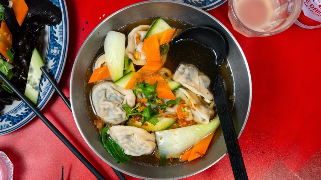 les soupes de raviolis chez Mian Fan Dumpling Factory - Les tables d ...